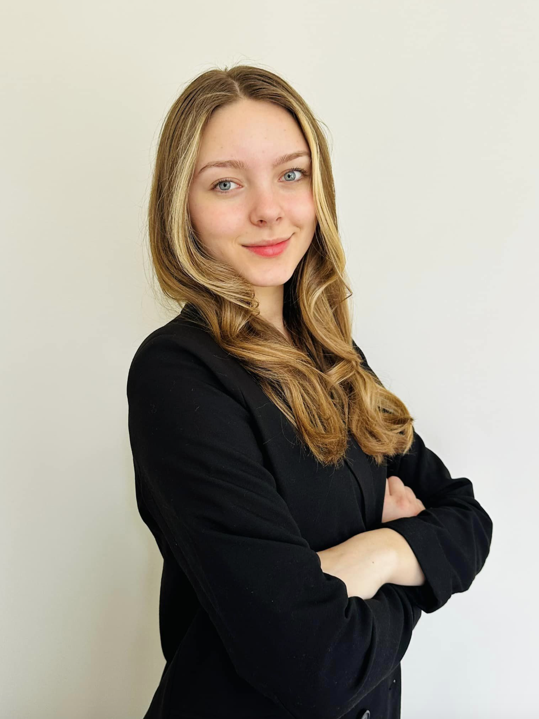 Senior Spotlight: Karolina Lickunas, Violin — American Youth Philharmonic Orchestras